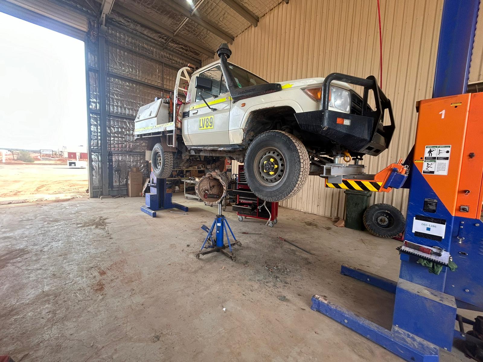 Mobile Columns in Light Vehicle Workshops - Incalifts